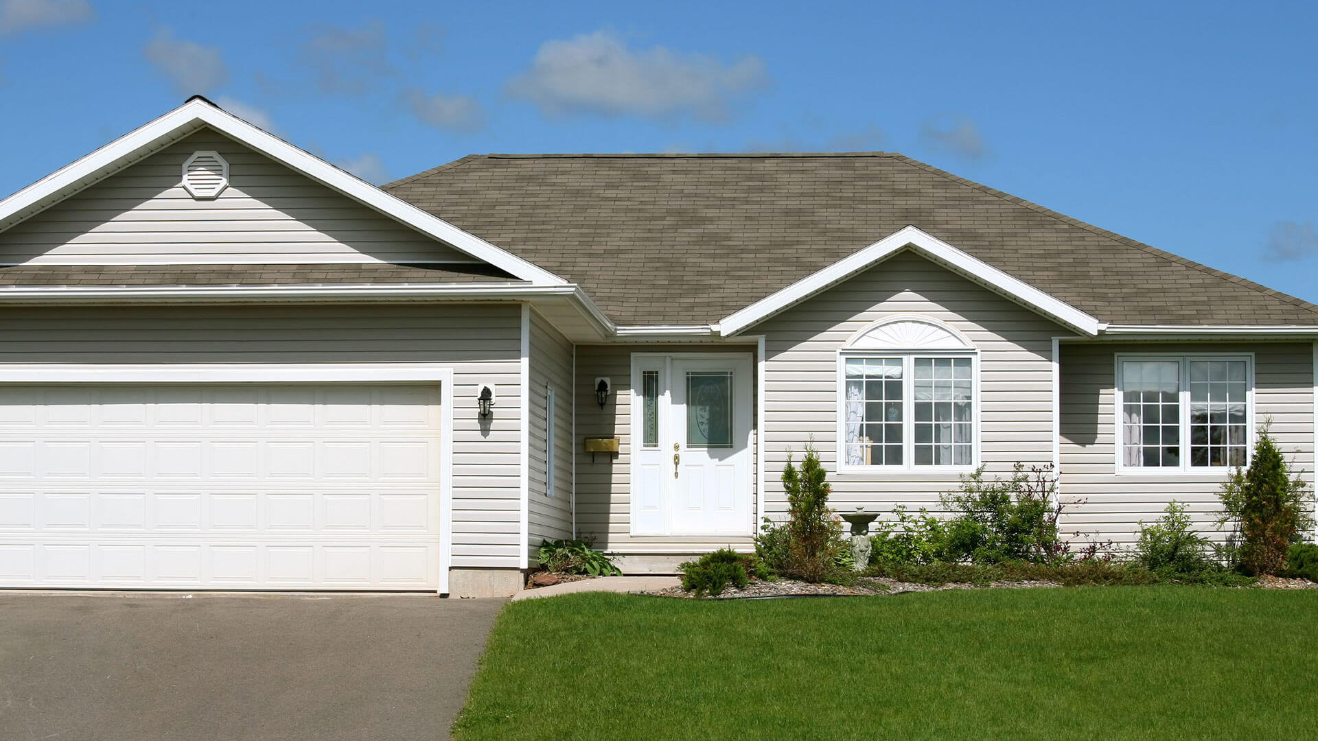 Siding Companies Moline IL | Centennial Home Improvement